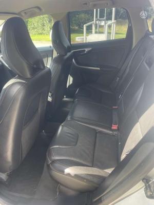 Pelēks Volvo XC60 2009 Tauragė, ar dzinēja tilpumu 2.40 L un nobraukumu 295 tūkst. km par 4500 €, foto 11 vietnē AUTOMOTO.COM.LV