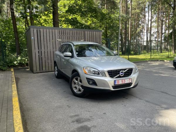 Grey Volvo XC60 2009 in Riga, with an engine capacity of 2.40 L and mileage of 257 thousand km for 6690 €, photo 2 on AUTOMOTO.COM.LV
