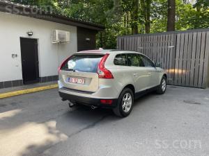 Grey Volvo XC60 2009 in Riga, with an engine capacity of 2.40 L and mileage of 257 thousand km for 6690 €, photo 5 on AUTOMOTO.COM.LV