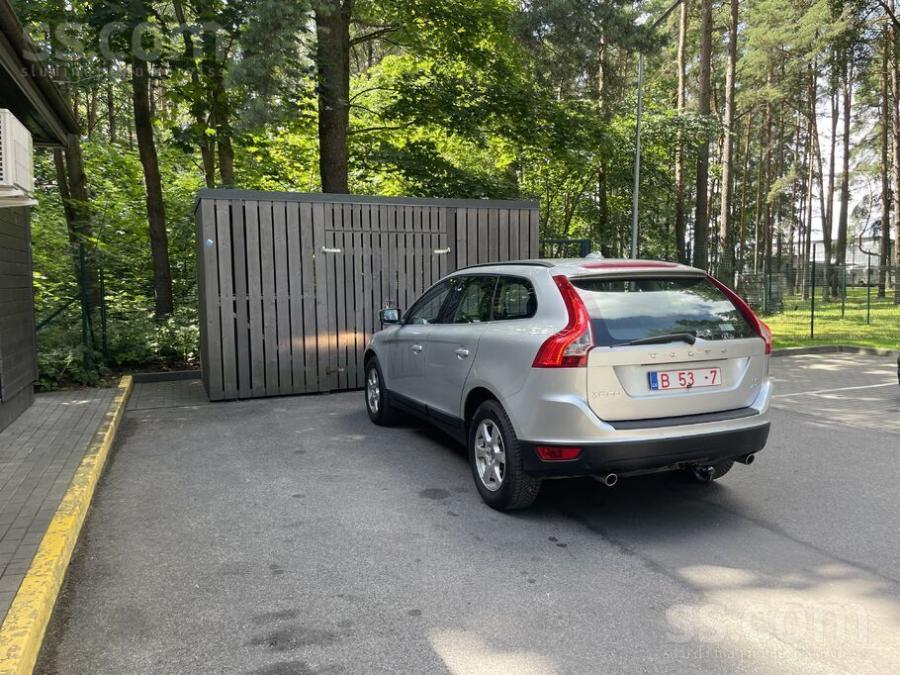 Grey Volvo XC60 2009 in Riga, with an engine capacity of 2.40 L and mileage of 257 thousand km for 6690 €, photo 6 on AUTOMOTO.COM.LV