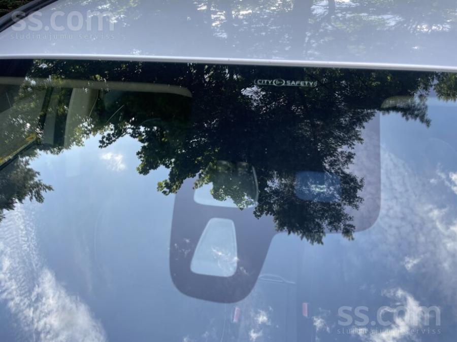 Grey Volvo XC60 2009 in Riga, with an engine capacity of 2.40 L and mileage of 257 thousand km for 6690 €, photo 15 on AUTOMOTO.COM.LV