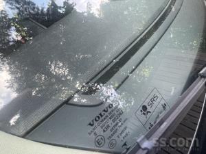 Grey Volvo XC60 2009 in Riga, with an engine capacity of 2.40 L and mileage of 257 thousand km for 6690 €, photo 17 on AUTOMOTO.COM.LV