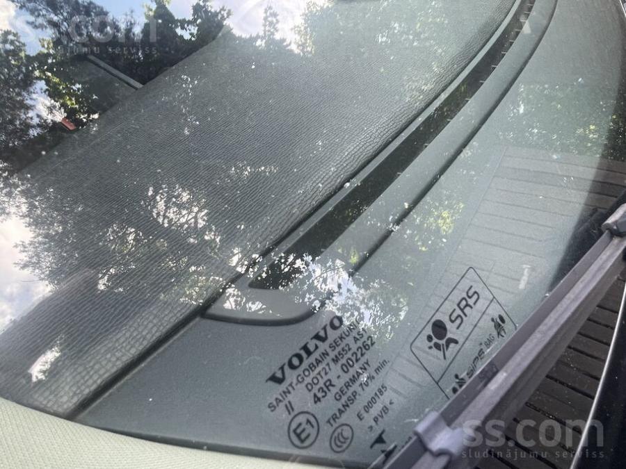 Grey Volvo XC60 2009 in Riga, with an engine capacity of 2.40 L and mileage of 257 thousand km for 6690 €, photo 17 on AUTOMOTO.COM.LV