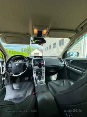 Grey Volvo XC60 2009 in Tallinn, with an engine capacity of 2.40 L and mileage of 342 thousand km for 4999 €, photo  on AUTOMOTO.COM.LV