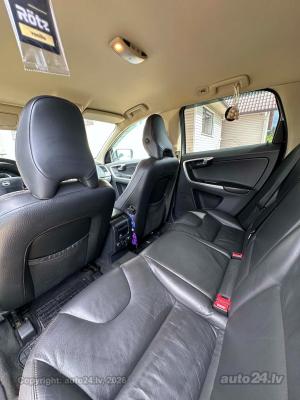 Pelēks Volvo XC60 2009 Tallina, ar dzinēja tilpumu 2.40 L un nobraukumu 342 tūkst. km par 4999 €, foto 3 vietnē AUTOMOTO.COM.LV