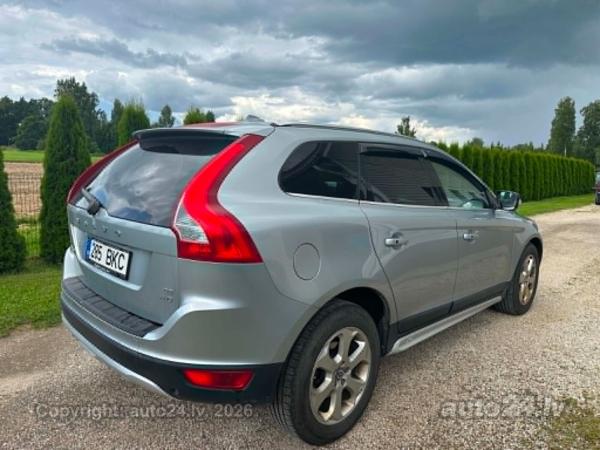 Pelēks Volvo XC60 2009 Tallina, ar dzinēja tilpumu 2.40 L un nobraukumu 342 tūkst. km par 4999 €, foto 5 vietnē AUTOMOTO.COM.LV