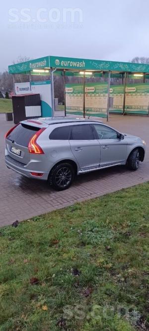 Pelēks Volvo XC60 2009 Rēzekne, ar dzinēja tilpumu 2.40 L un nobraukumu 400 tūkst. km par 5900 €, foto 4 vietnē AUTOMOTO.COM.LV