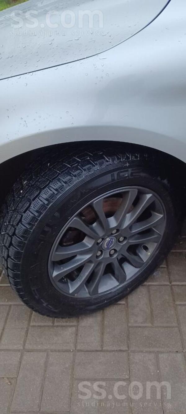 Pelēks Volvo XC60 2009 Rēzekne, ar dzinēja tilpumu 2.40 L un nobraukumu 400 tūkst. km par 5900 €, foto 6 vietnē AUTOMOTO.COM.LV