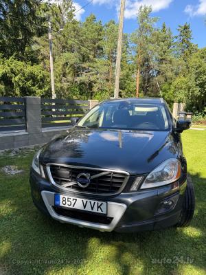Pelēks Volvo XC60 2009 Tallina, ar dzinēja tilpumu 2.40 L un nobraukumu 363 tūkst. km par 7500 €, foto  vietnē AUTOMOTO.COM.LV