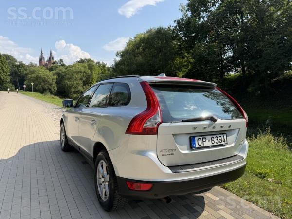 Pelēks Volvo XC60 2009 Rēzekne, ar dzinēja tilpumu 2.40 L un nobraukumu 0 tūkst. km par 6950 €, foto 7 vietnē AUTOMOTO.COM.LV