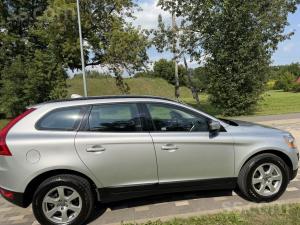 Pelēks Volvo XC60 2009 Rēzekne, ar dzinēja tilpumu 2.40 L un nobraukumu 0 tūkst. km par 6950 €, foto 9 vietnē AUTOMOTO.COM.LV
