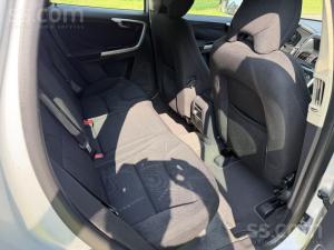 Pelēks Volvo XC60 2009 Rēzekne, ar dzinēja tilpumu 2.40 L un nobraukumu 0 tūkst. km par 6950 €, foto 15 vietnē AUTOMOTO.COM.LV