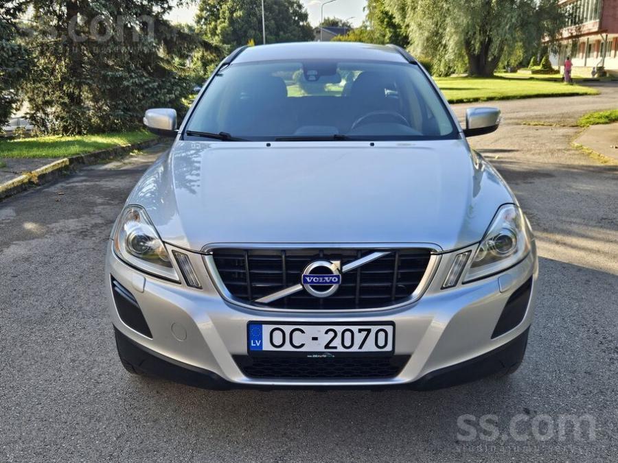 Pelēks Volvo XC60 2009 Jēkabpils, ar dzinēja tilpumu 2.40 L un nobraukumu 275 tūkst. km par 7490 €, foto 4 vietnē AUTOMOTO.COM.LV