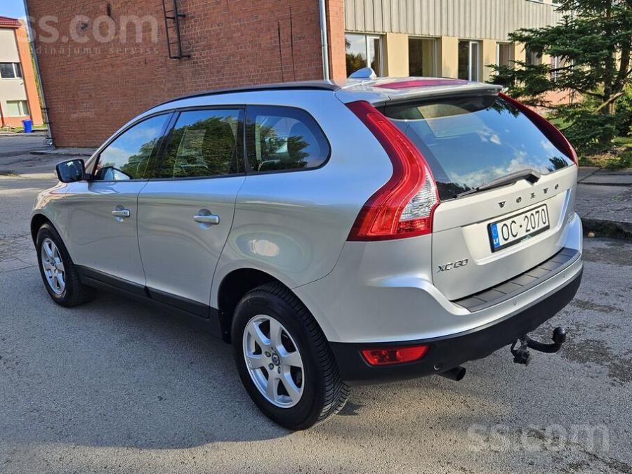 Pelēks Volvo XC60 2009 Jēkabpils, ar dzinēja tilpumu 2.40 L un nobraukumu 275 tūkst. km par 7490 €, foto 11 vietnē AUTOMOTO.COM.LV