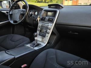 Pelēks Volvo XC60 2009 Jēkabpils, ar dzinēja tilpumu 2.40 L un nobraukumu 275 tūkst. km par 7490 €, foto 23 vietnē AUTOMOTO.COM.LV
