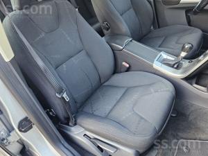 Pelēks Volvo XC60 2009 Jēkabpils, ar dzinēja tilpumu 2.40 L un nobraukumu 275 tūkst. km par 7490 €, foto 27 vietnē AUTOMOTO.COM.LV