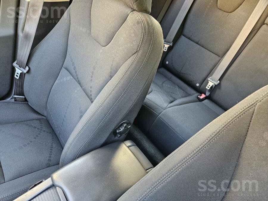 Pelēks Volvo XC60 2009 Jēkabpils, ar dzinēja tilpumu 2.40 L un nobraukumu 275 tūkst. km par 7490 €, foto 29 vietnē AUTOMOTO.COM.LV
