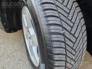 Pelēks Volvo XC60 2009 Jēkabpils, ar dzinēja tilpumu 2.40 L un nobraukumu 275 tūkst. km par 7490 €, foto 30 vietnē AUTOMOTO.COM.LV