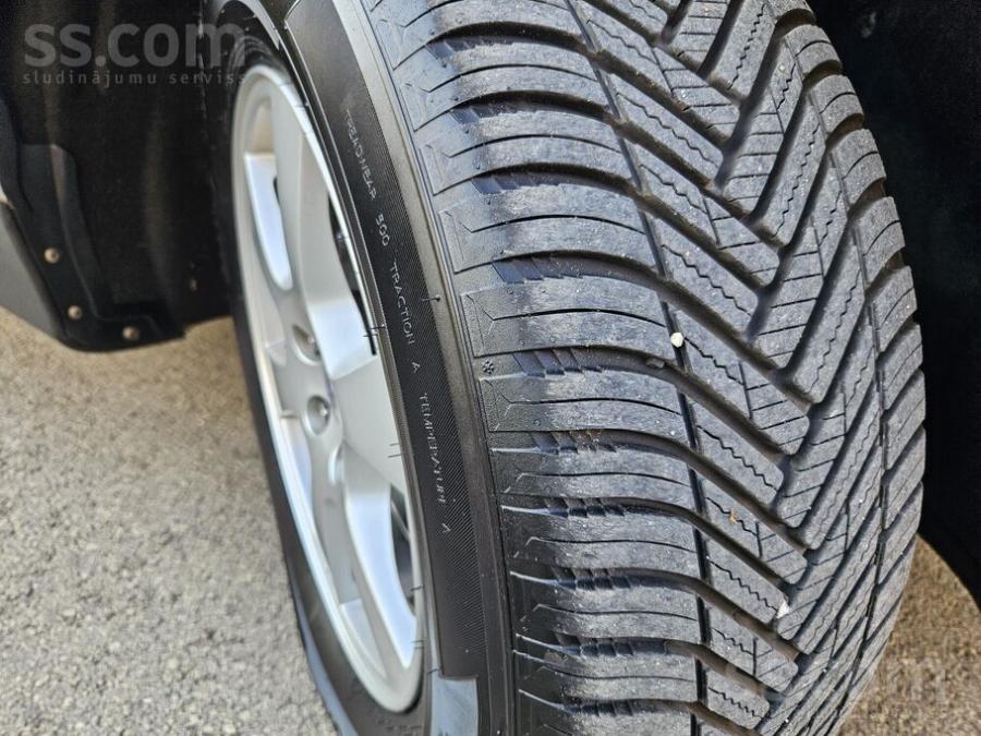 Pelēks Volvo XC60 2009 Jēkabpils, ar dzinēja tilpumu 2.40 L un nobraukumu 275 tūkst. km par 7490 €, foto 30 vietnē AUTOMOTO.COM.LV