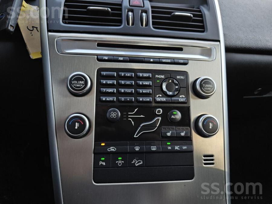 Pelēks Volvo XC60 2009 Jēkabpils, ar dzinēja tilpumu 2.40 L un nobraukumu 275 tūkst. km par 7490 €, foto 33 vietnē AUTOMOTO.COM.LV