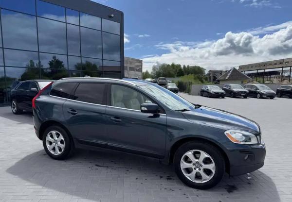 Pelēks Volvo XC60 2009 Telšiai, ar dzinēja tilpumu 2.40 L un nobraukumu 264 tūkst. km par 7290 €, foto 2 vietnē AUTOMOTO.COM.LV