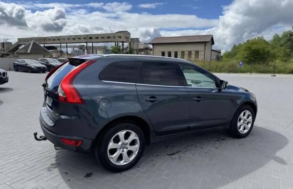 Pelēks Volvo XC60 2009 Telšiai, ar dzinēja tilpumu 2.40 L un nobraukumu 264 tūkst. km par 7290 €, foto 10 vietnē AUTOMOTO.COM.LV