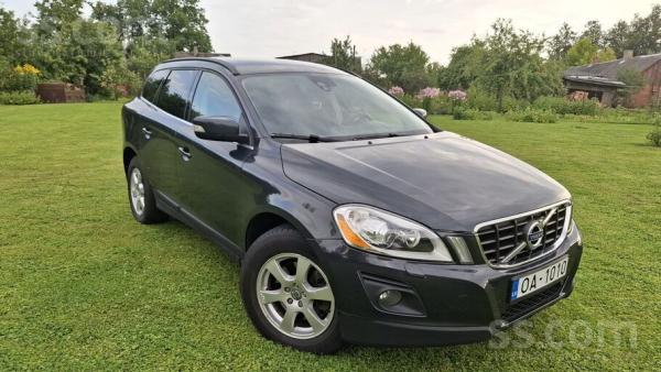 Grey Volvo XC60 2009 in Balvi, with an engine capacity of 2.40 L and mileage of 323 thousand km for 7200 €, photo 2 on AUTOMOTO.COM.LV
