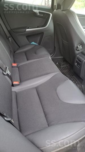 Grey Volvo XC60 2009 in Balvi, with an engine capacity of 2.40 L and mileage of 323 thousand km for 7200 €, photo 6 on AUTOMOTO.COM.LV