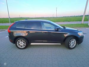 Grey Volvo XC60 2009 in Vilnius, with an engine capacity of 2.40 L and mileage of 368 thousand km for 6800 €, photo 3 on AUTOMOTO.COM.LV