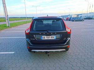 Grey Volvo XC60 2009 in Vilnius, with an engine capacity of 2.40 L and mileage of 368 thousand km for 6800 €, photo 5 on AUTOMOTO.COM.LV