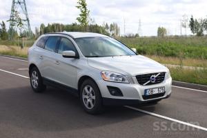 Grey Volvo XC60 2009 in Liepaja, with an engine capacity of 2.40 L and mileage of 275 thousand km for 6800 €, photo 3 on AUTOMOTO.COM.LV