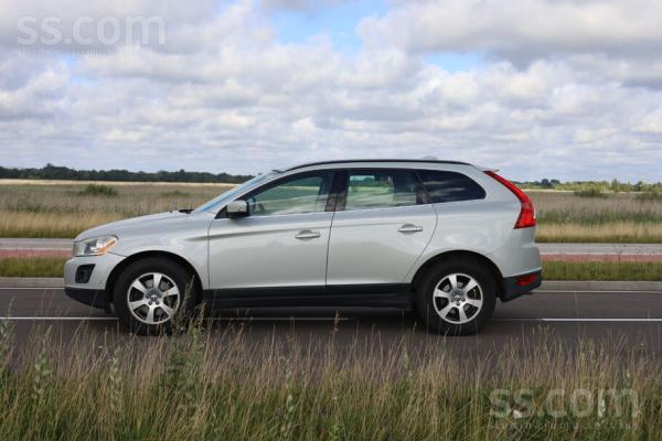 Pelēks Volvo XC60 2009 Liepāja, ar dzinēja tilpumu 2.40 L un nobraukumu 275 tūkst. km par 6800 €, foto 6 vietnē AUTOMOTO.COM.LV