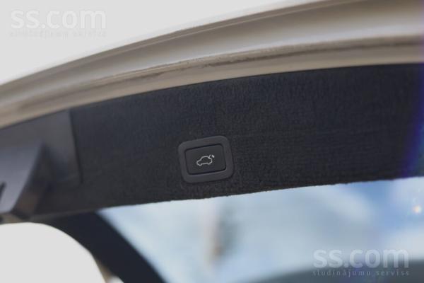 Pelēks Volvo XC60 2009 Liepāja, ar dzinēja tilpumu 2.40 L un nobraukumu 275 tūkst. km par 6800 €, foto 10 vietnē AUTOMOTO.COM.LV
