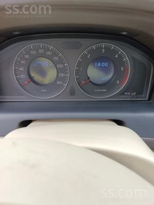 Pelēks Volvo XC60 2009 Ventspils, ar dzinēja tilpumu 2.40 L un nobraukumu 292 tūkst. km par 6500 €, foto 8 vietnē AUTOMOTO.COM.LV