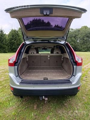 Pelēks Volvo XC60 2009 Ventspils, ar dzinēja tilpumu 2.40 L un nobraukumu 292 tūkst. km par 6500 €, foto 9 vietnē AUTOMOTO.COM.LV