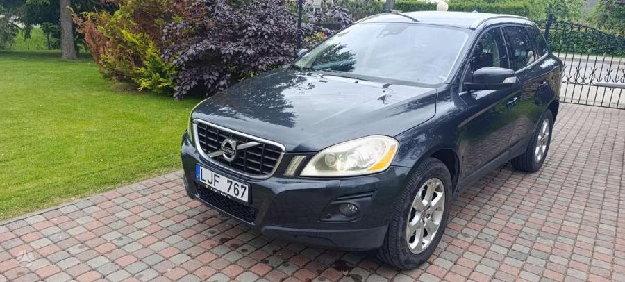 Pelēks Volvo XC60 2009 Šakiai, ar dzinēja tilpumu 2.40 L un nobraukumu 272 tūkst. km par 6500 €, foto 4 vietnē AUTOMOTO.COM.LV