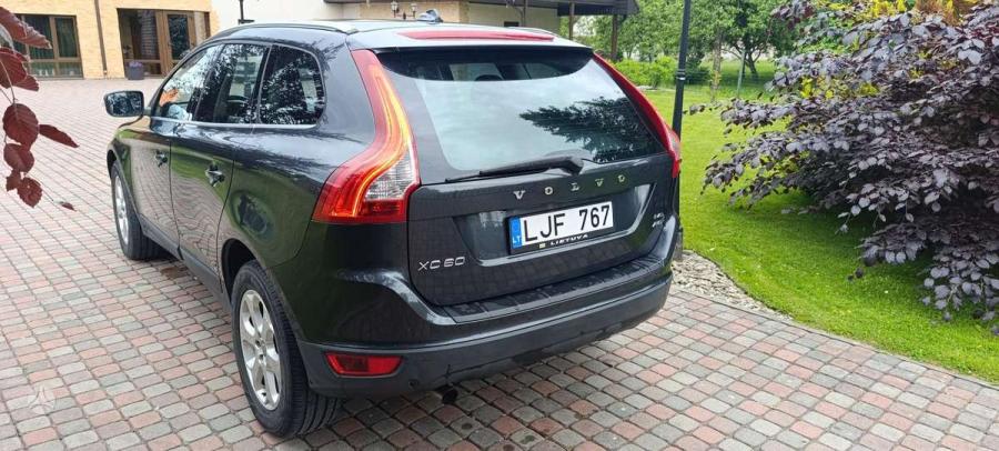 Pelēks Volvo XC60 2009 Šakiai, ar dzinēja tilpumu 2.40 L un nobraukumu 272 tūkst. km par 6500 €, foto 7 vietnē AUTOMOTO.COM.LV