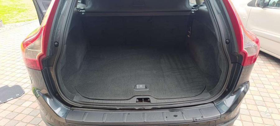Pelēks Volvo XC60 2009 Šakiai, ar dzinēja tilpumu 2.40 L un nobraukumu 272 tūkst. km par 6500 €, foto 12 vietnē AUTOMOTO.COM.LV