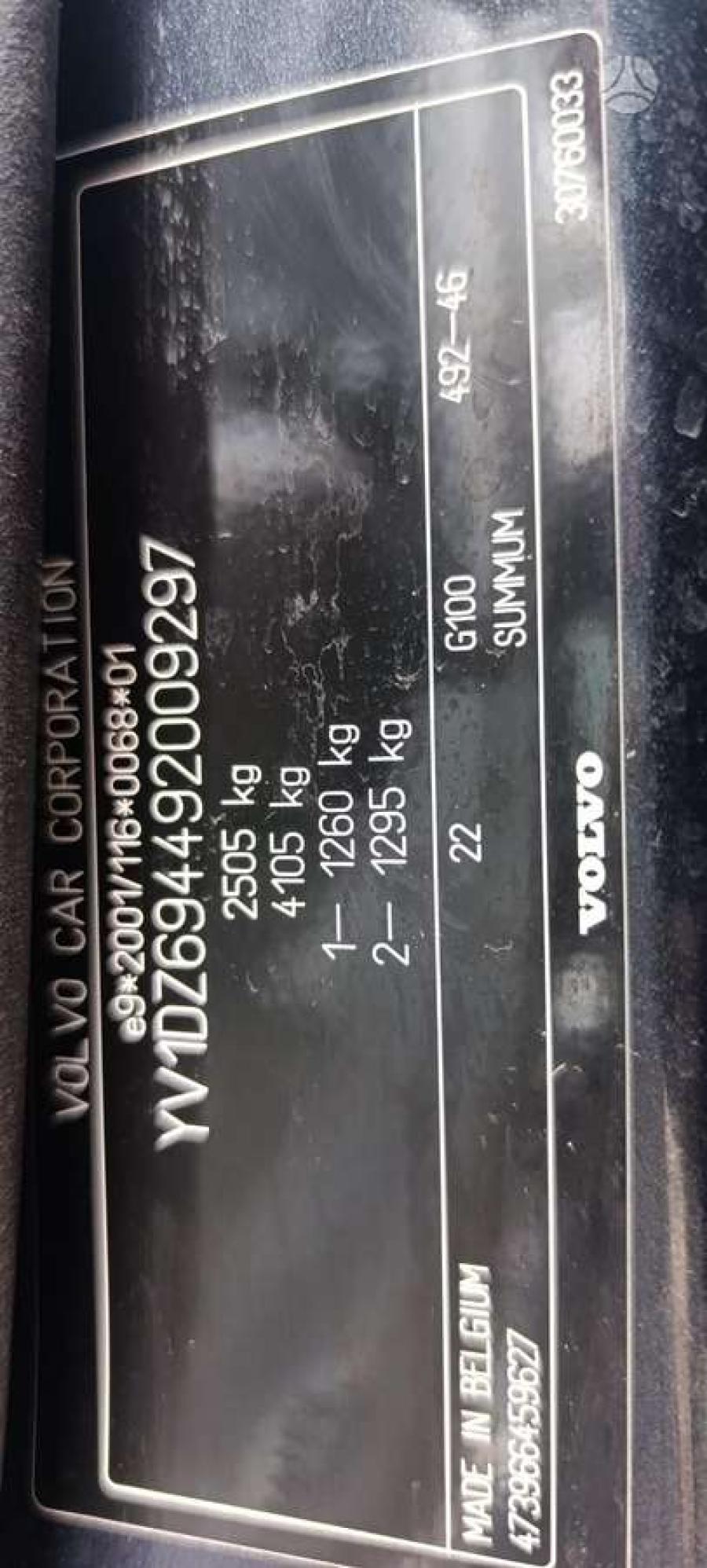 Pelēks Volvo XC60 2009 Šakiai, ar dzinēja tilpumu 2.40 L un nobraukumu 272 tūkst. km par 6500 €, foto 13 vietnē AUTOMOTO.COM.LV
