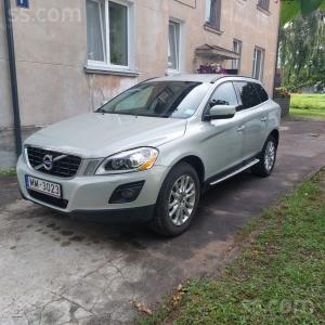 Grey Volvo XC60 2009 in Riga, with an engine capacity of 2.40 L and mileage of 399 thousand km for 6500 €, photo  on AUTOMOTO.COM.LV