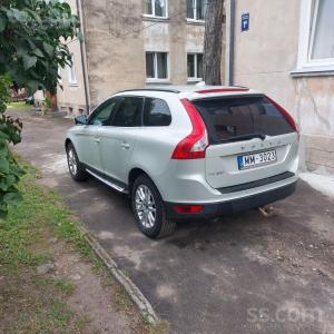 Grey Volvo XC60 2009 in Riga, with an engine capacity of 2.40 L and mileage of 399 thousand km for 6500 €, photo 4 on AUTOMOTO.COM.LV