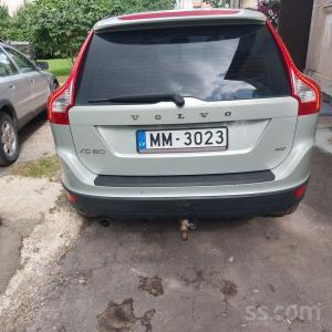 Grey Volvo XC60 2009 in Riga, with an engine capacity of 2.40 L and mileage of 399 thousand km for 6500 €, photo 7 on AUTOMOTO.COM.LV