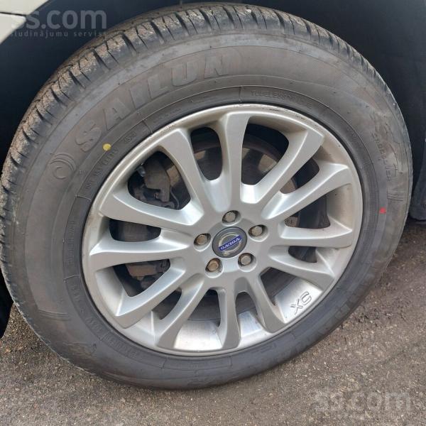 Pelēks Volvo XC60 2009 Rīga, ar dzinēja tilpumu 2.40 L un nobraukumu 399 tūkst. km par 6500 €, foto 10 vietnē AUTOMOTO.COM.LV