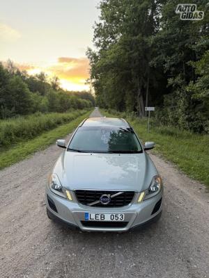 Pelēks Volvo XC60 2009 Kauņa, ar dzinēja tilpumu 2.40 L un nobraukumu 390 tūkst. km par 5300 €, foto  vietnē AUTOMOTO.COM.LV