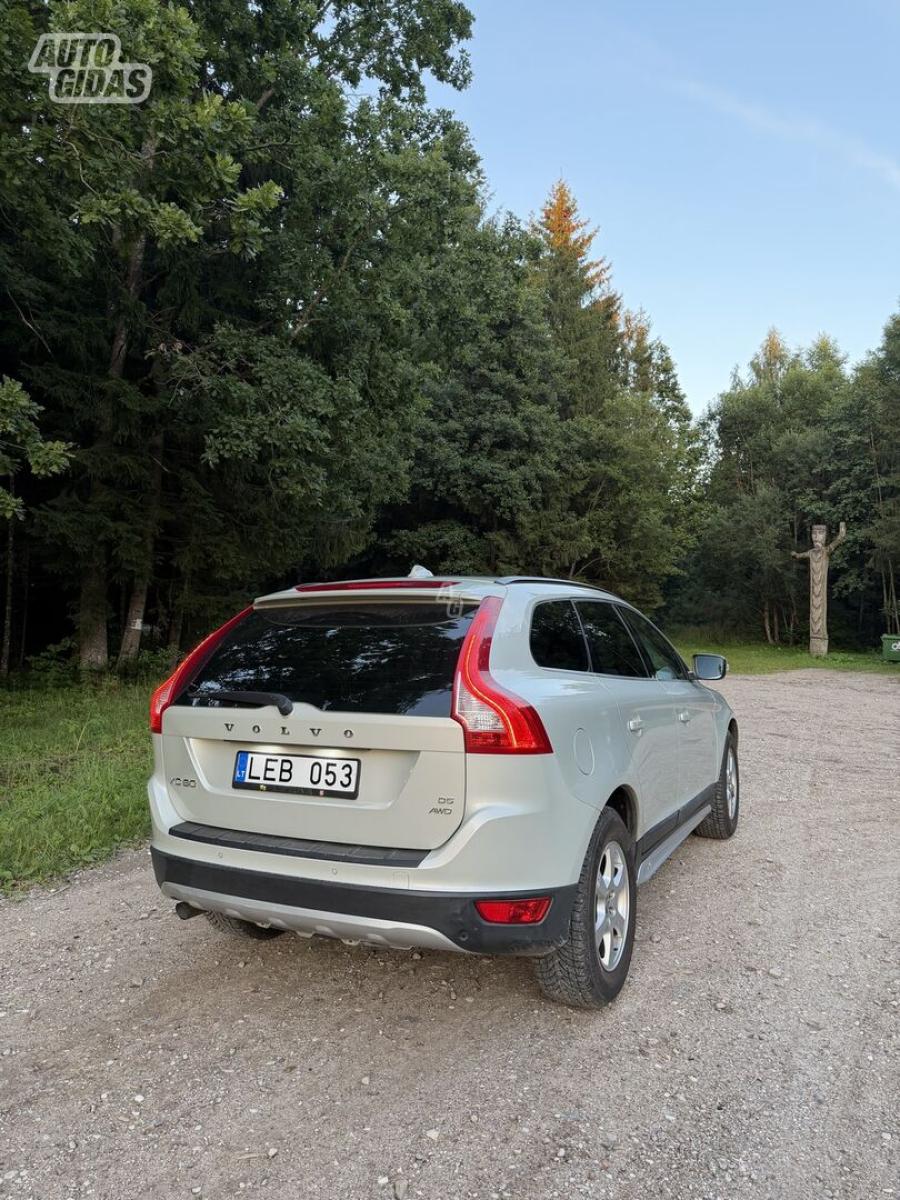 Grey Volvo XC60 2009 in Kaunas, with an engine capacity of 2.40 L and mileage of 390 thousand km for 5300 €, photo 5 on AUTOMOTO.COM.LV