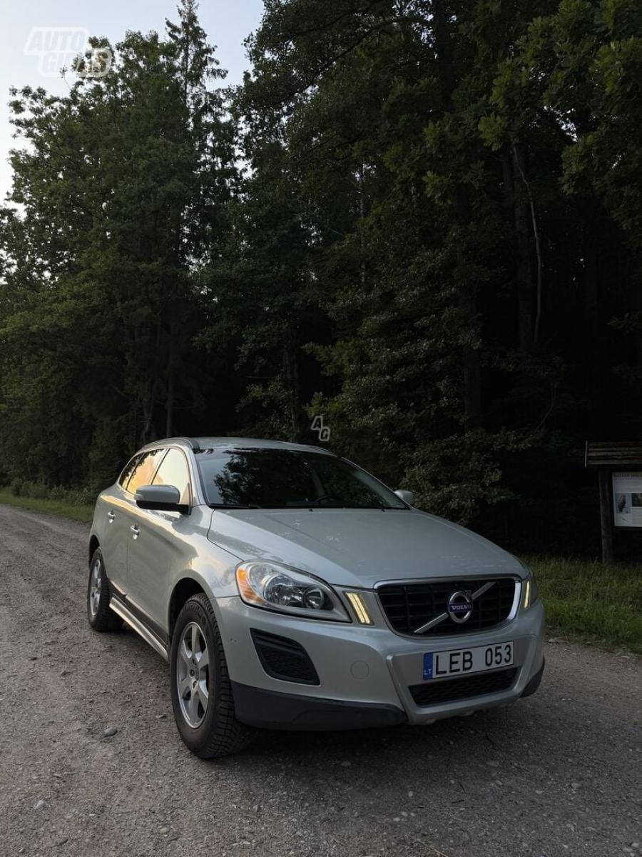 Grey Volvo XC60 2009 in Kaunas, with an engine capacity of 2.40 L and mileage of 390 thousand km for 5300 €, photo 7 on AUTOMOTO.COM.LV