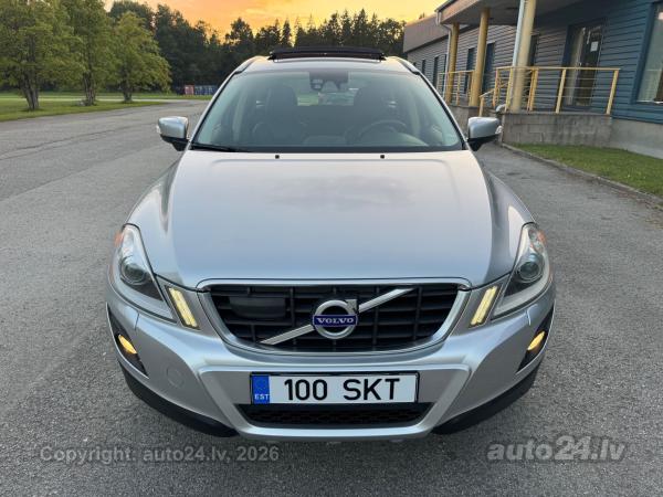 Volvo XC60 2009 in Tallinn on AUTOMOTO.COM.LV Grey Volvo XC60 2009 in Tallinn, with an engine capacity of 2.40 L and mileage of 279 thousand km for 9900 €, photo 4 on AUTOMOTO.COM.LV
