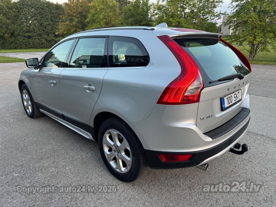 Pelēks Volvo XC60 2009 Tallina, ar dzinēja tilpumu 2.40 L un nobraukumu 279 tūkst. km par 9900 €, foto 7 vietnē AUTOMOTO.COM.LV