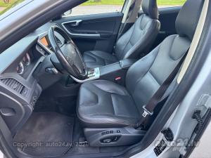 Pelēks Volvo XC60 2009 Tallina, ar dzinēja tilpumu 2.40 L un nobraukumu 279 tūkst. km par 9900 €, foto 12 vietnē AUTOMOTO.COM.LV