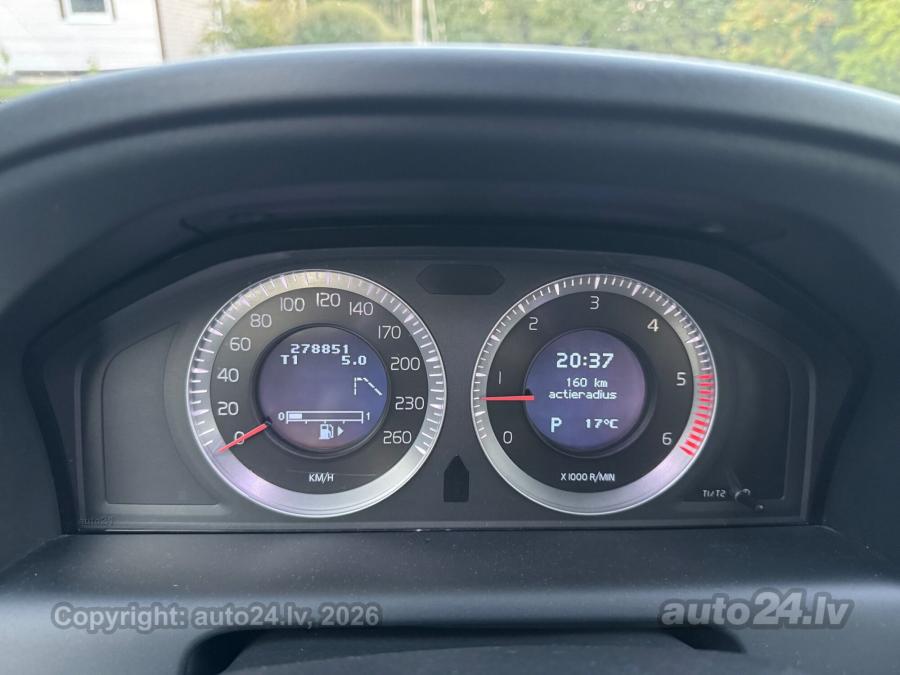Pelēks Volvo XC60 2009 Tallina, ar dzinēja tilpumu 2.40 L un nobraukumu 279 tūkst. km par 9900 €, foto 20 vietnē AUTOMOTO.COM.LV